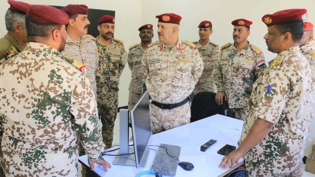 The commander of the First Military Region inspects the 101st Air ...